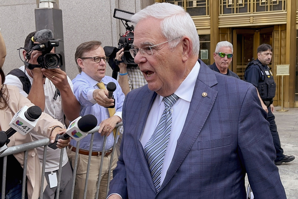 Prosecutor tells New York City jury at bribery trial that Sen. Bob ...